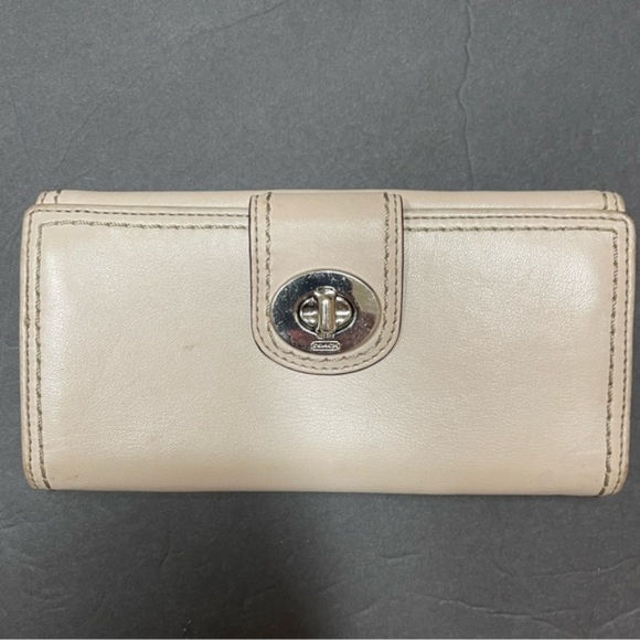 Coach | Bags | Coach Buttery Soft Ivory Leather Turn Lock Wallet With ...